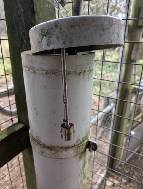 Ydtechnologious: SmartCoop: Controlling chickens with Java