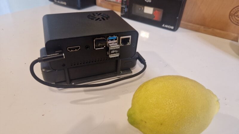 StreamCrate: portable media server - Raspberry Pi